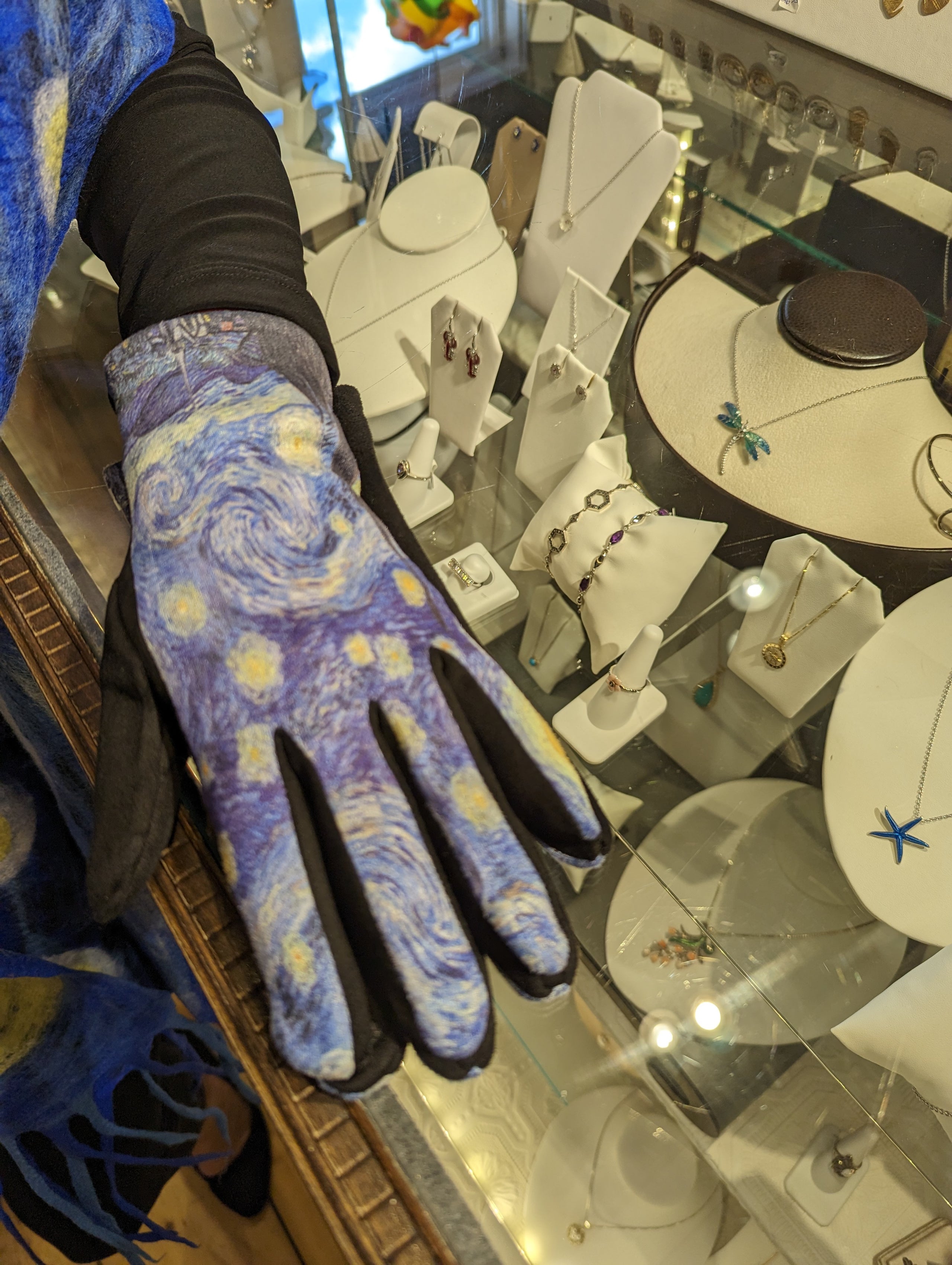 VAN GOGH STARRY NIGHT GLOVES | Kiki's Perkins Cove